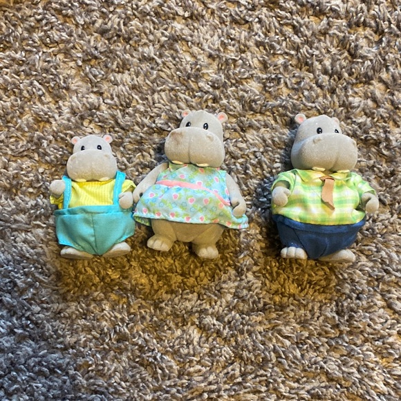Toys | Hippo Calico Critters Family | Poshmark
